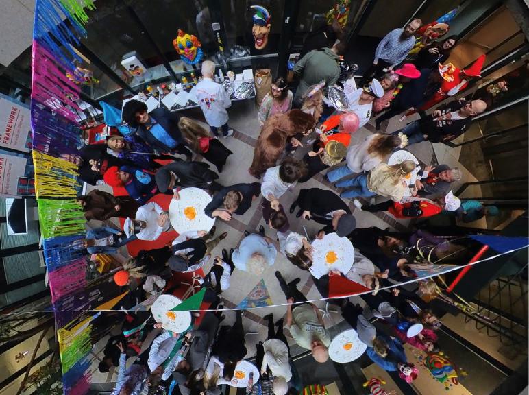 Kostüm, Kamelle, Killepitsch – so schön ist Karneval mit Klüh